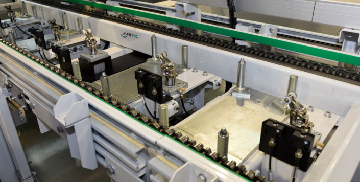 Precise handling of workpiece carriers - ALFOTEC