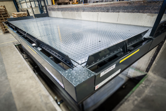 Successful lift table assembly with a system - ALFOTEC