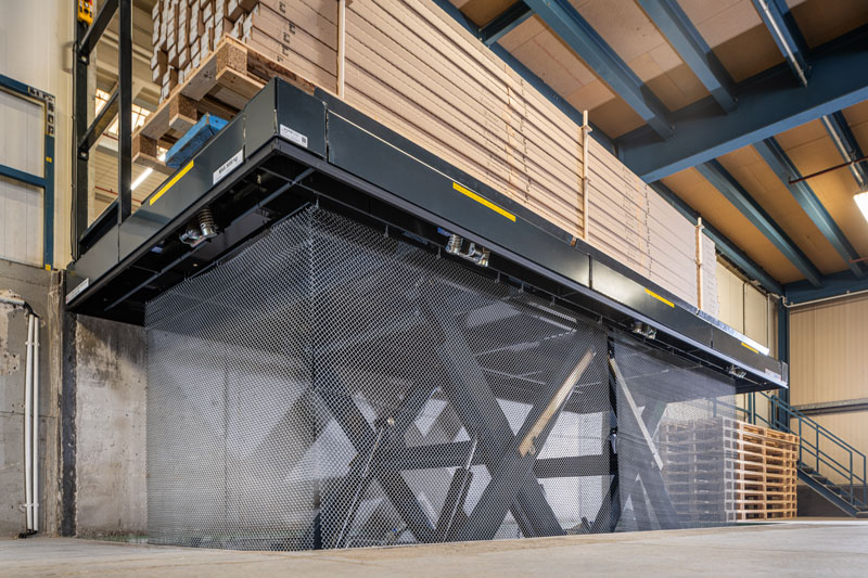 Successful lift table assembly with a system - ALFOTEC